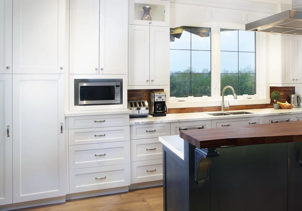 Prémoulé Wooden Doors: Timeless Beauty in Multiple Wood Varieties